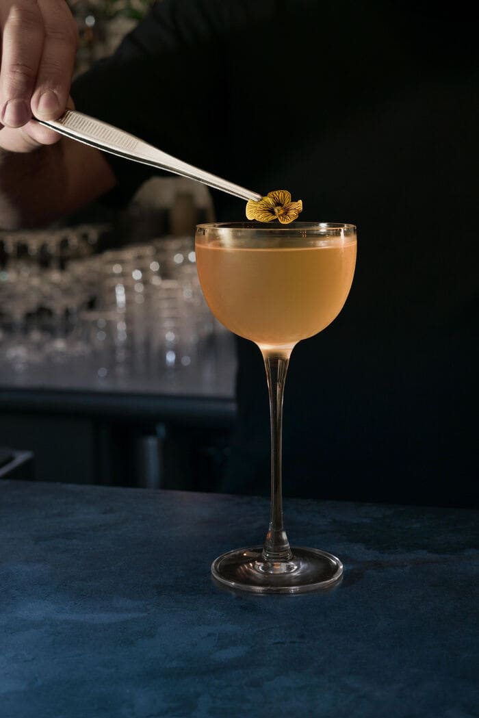 Top 14 Coolest Cocktail Bars in Paris