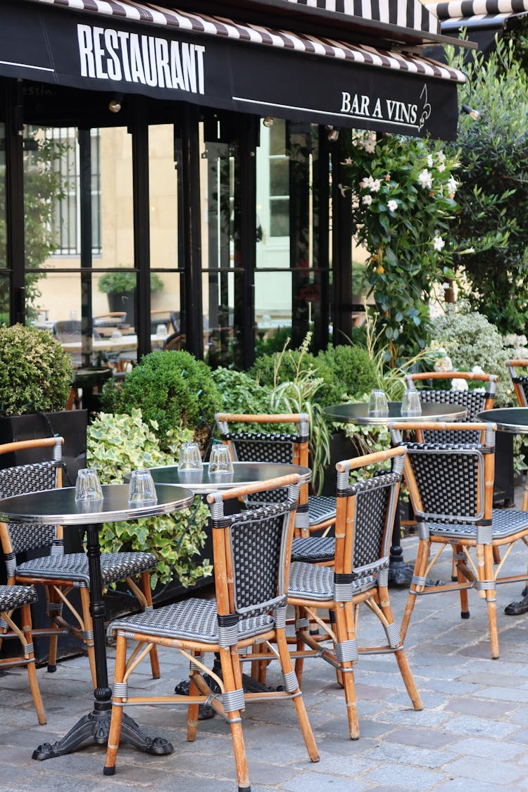The 21 Things No One Tells You About Visiting Paris