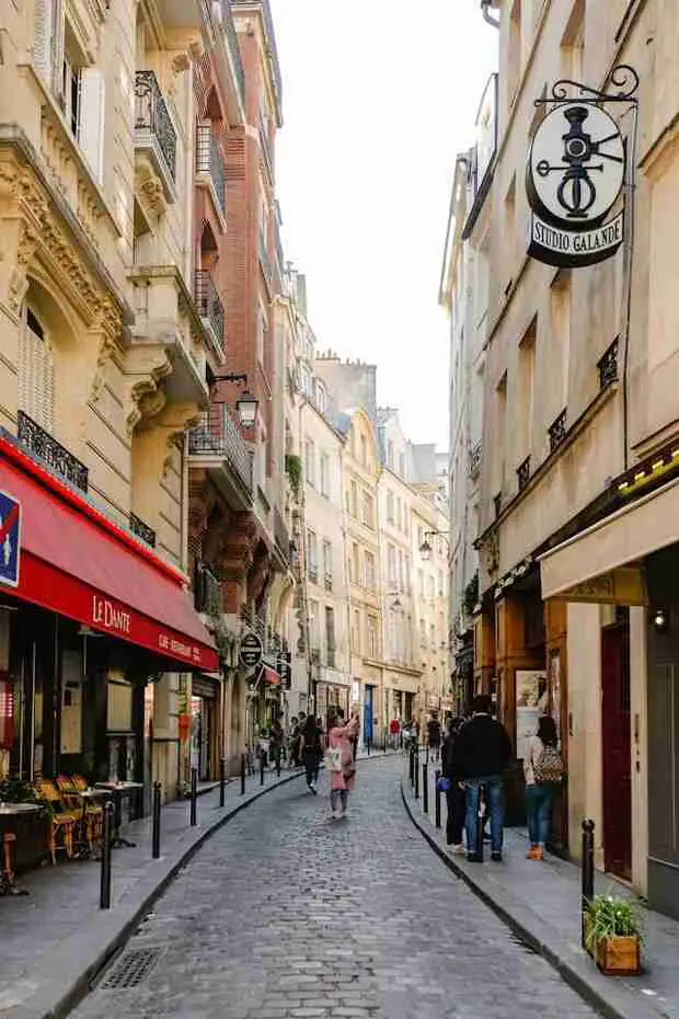19 Misconceptions About Paris That Irritate Parisians the Most