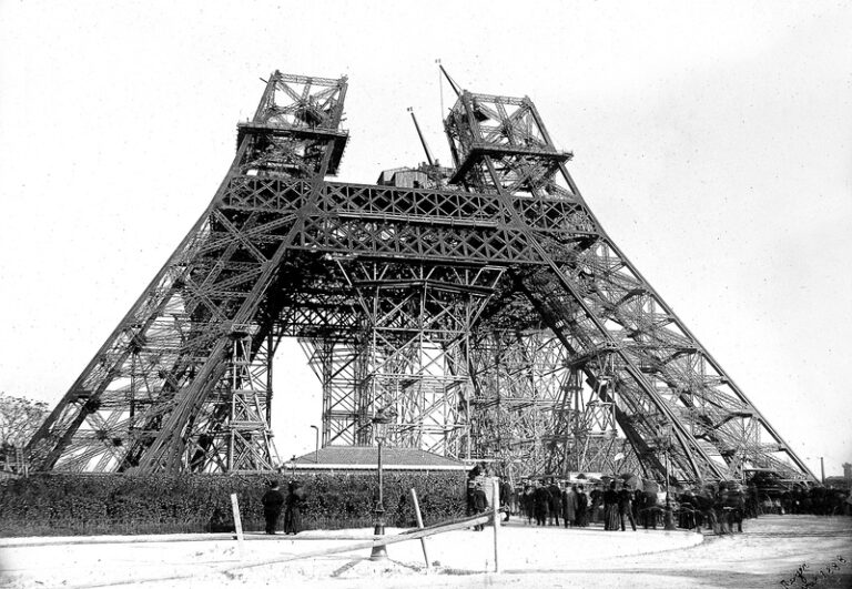 The 27 Best Landmarks of Paris You Absolutely Must See