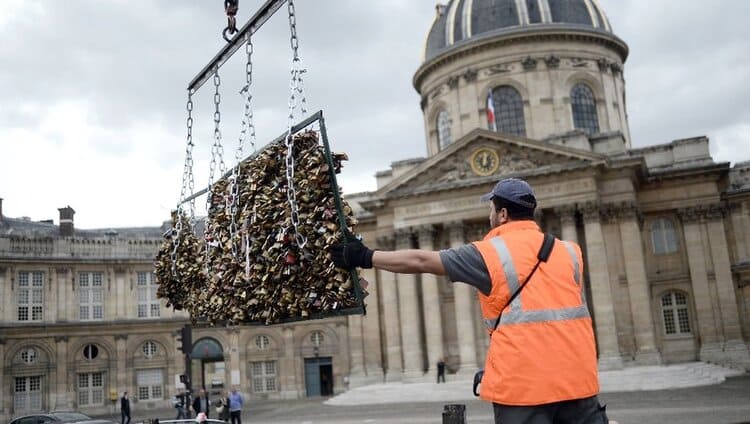 Paris Doesn’t Want Your Love Locks. Here’s Why.
