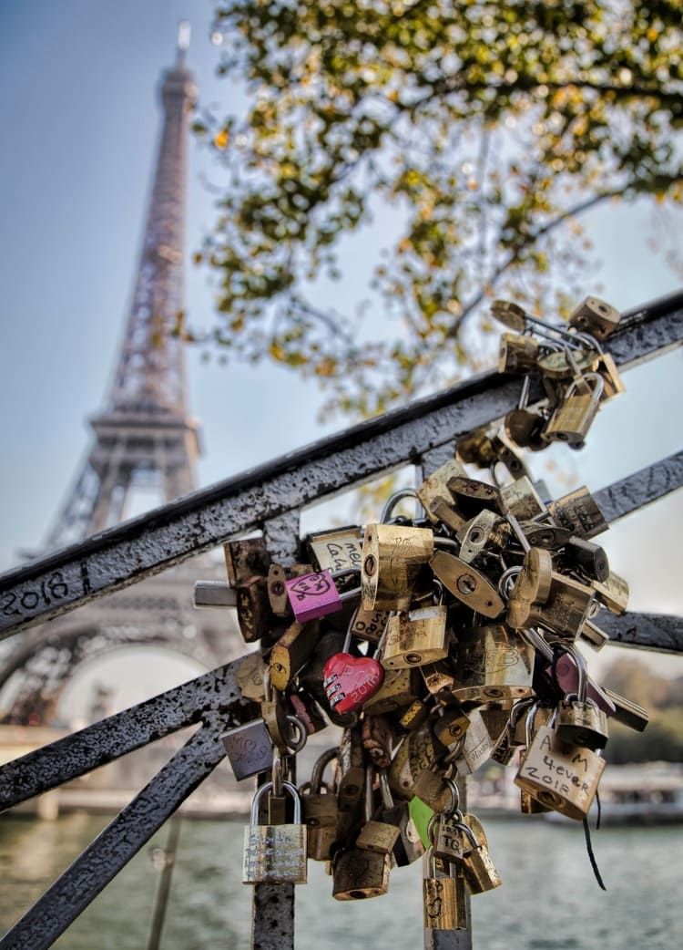 Paris Doesn’t Want Your Love Locks. Here’s Why.
