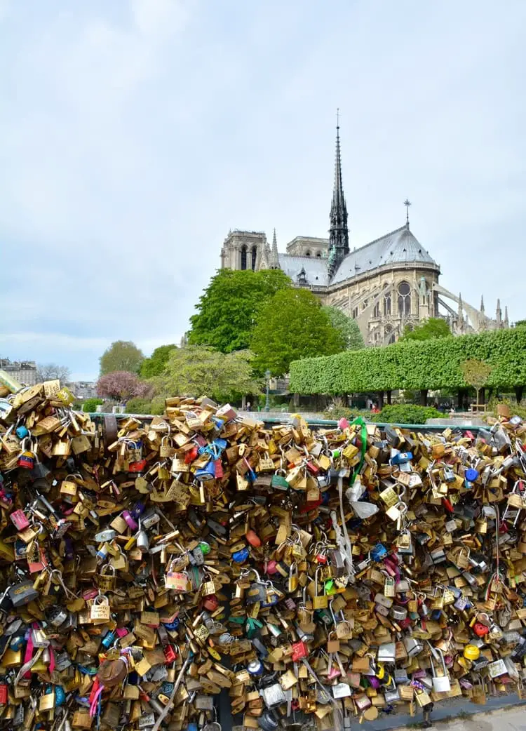 Paris Doesn’t Want Your Love Locks. Here’s Why.