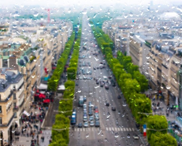 Paris Reality Check: 19 Things You’ll Notice That No One Warns You About
